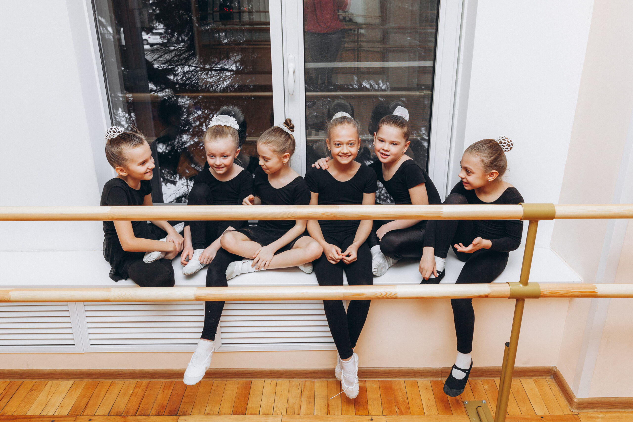 Hora românească – cel mai răspândit dans tradițional din lume